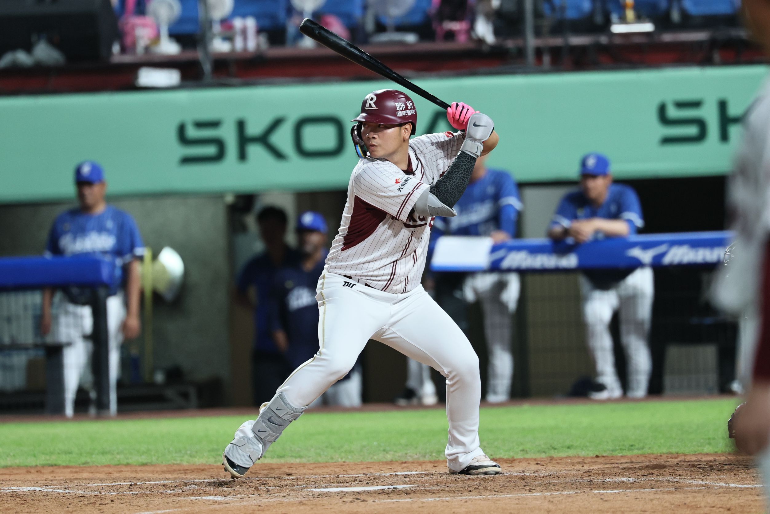 樂天桃猿》陳佳樂獲保送變勝利打點 阿公讚他選球非常好 - TSNA體育新聞團隊
