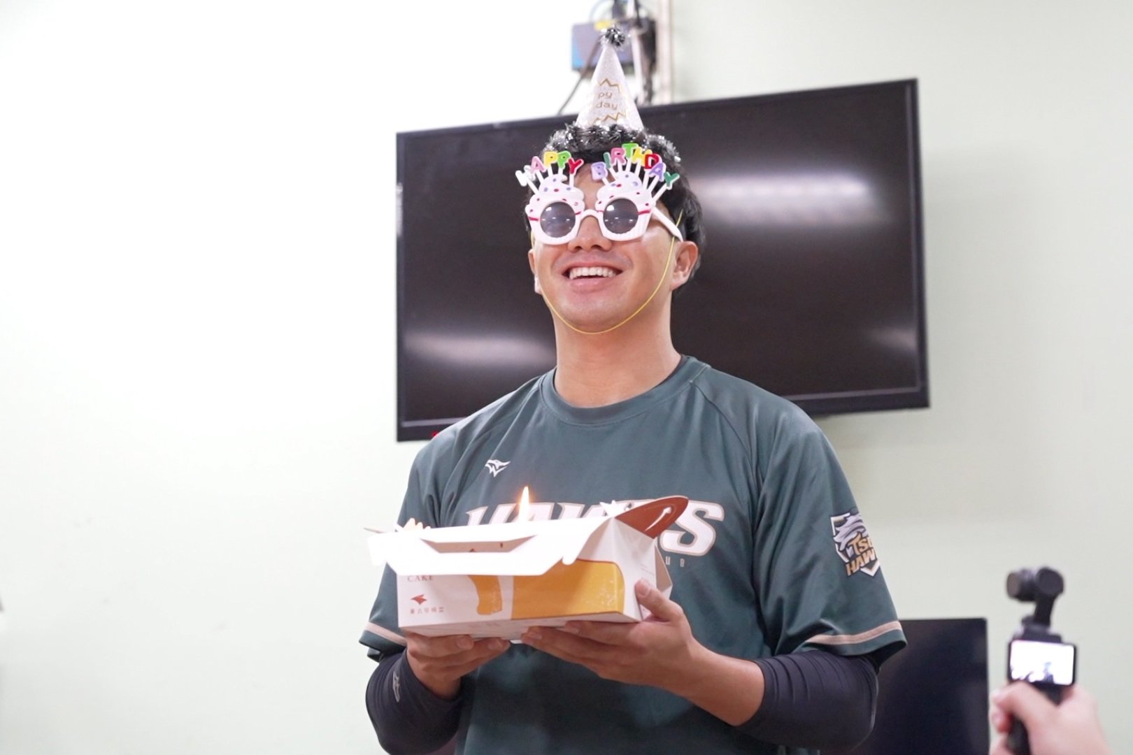 台鋼雄鷹》吳念庭生涯初次在中職賽場過生日 32歲的他想找到缺少的部份 - TSNA體育新聞團隊