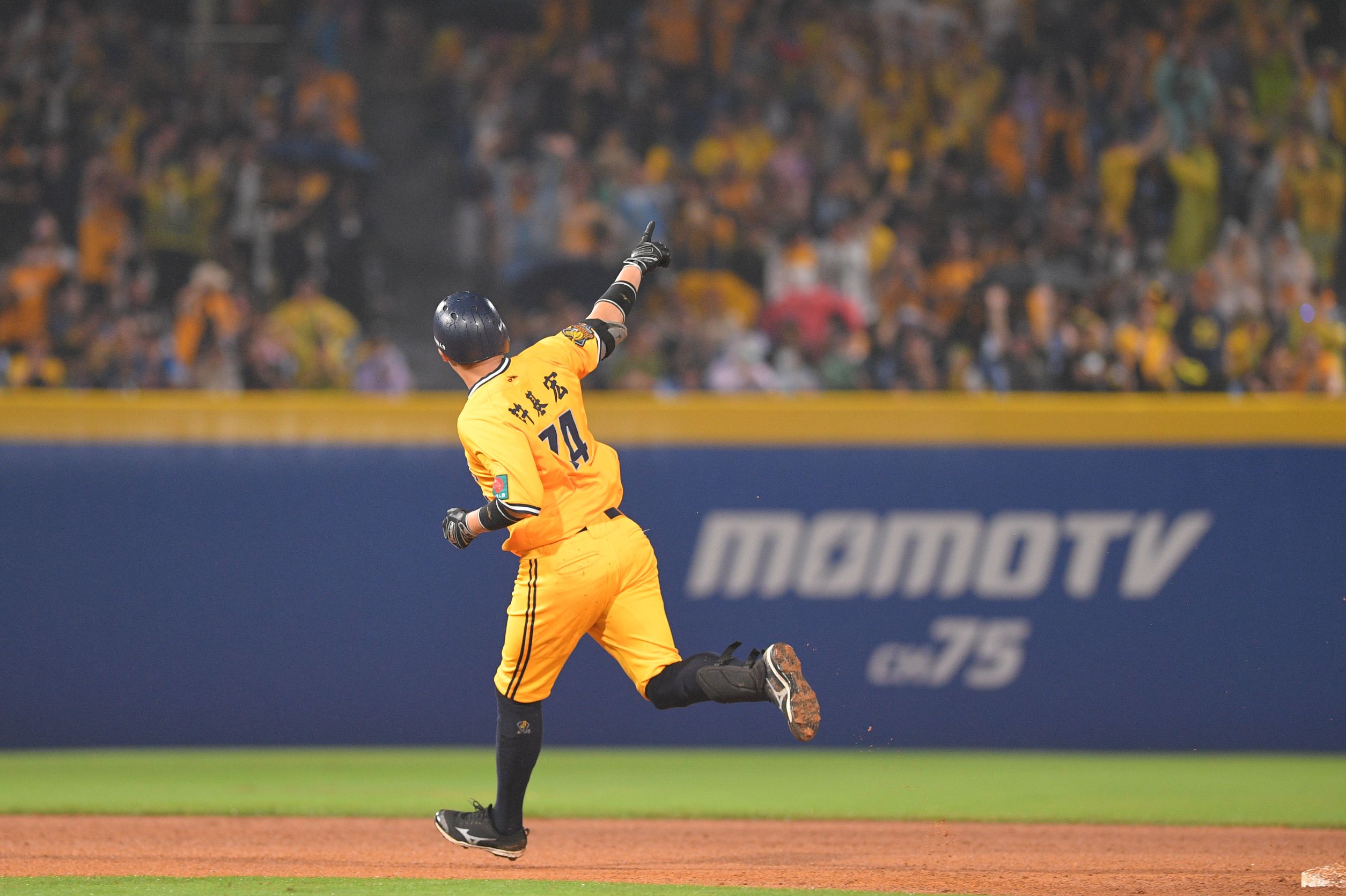 快訊／許基宏第4次打擊被保送 未能締造連5打席全壘打 - TSNA體育新聞團隊