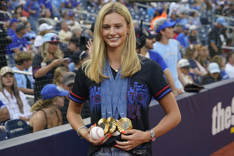 加拿大選拔》18歲McIntosh再寫歷史 刷新女400自世界紀錄 - TSNA體育新聞團隊