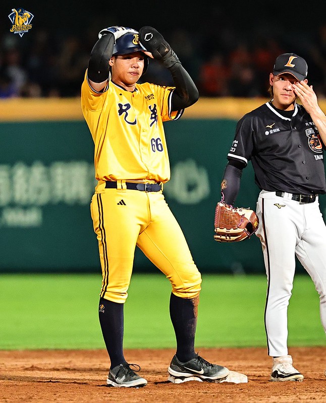 中信兄弟》少見盛讚黃韋盛 平野惠一：好像有點誇獎過頭了 - TSNA體育新聞團隊