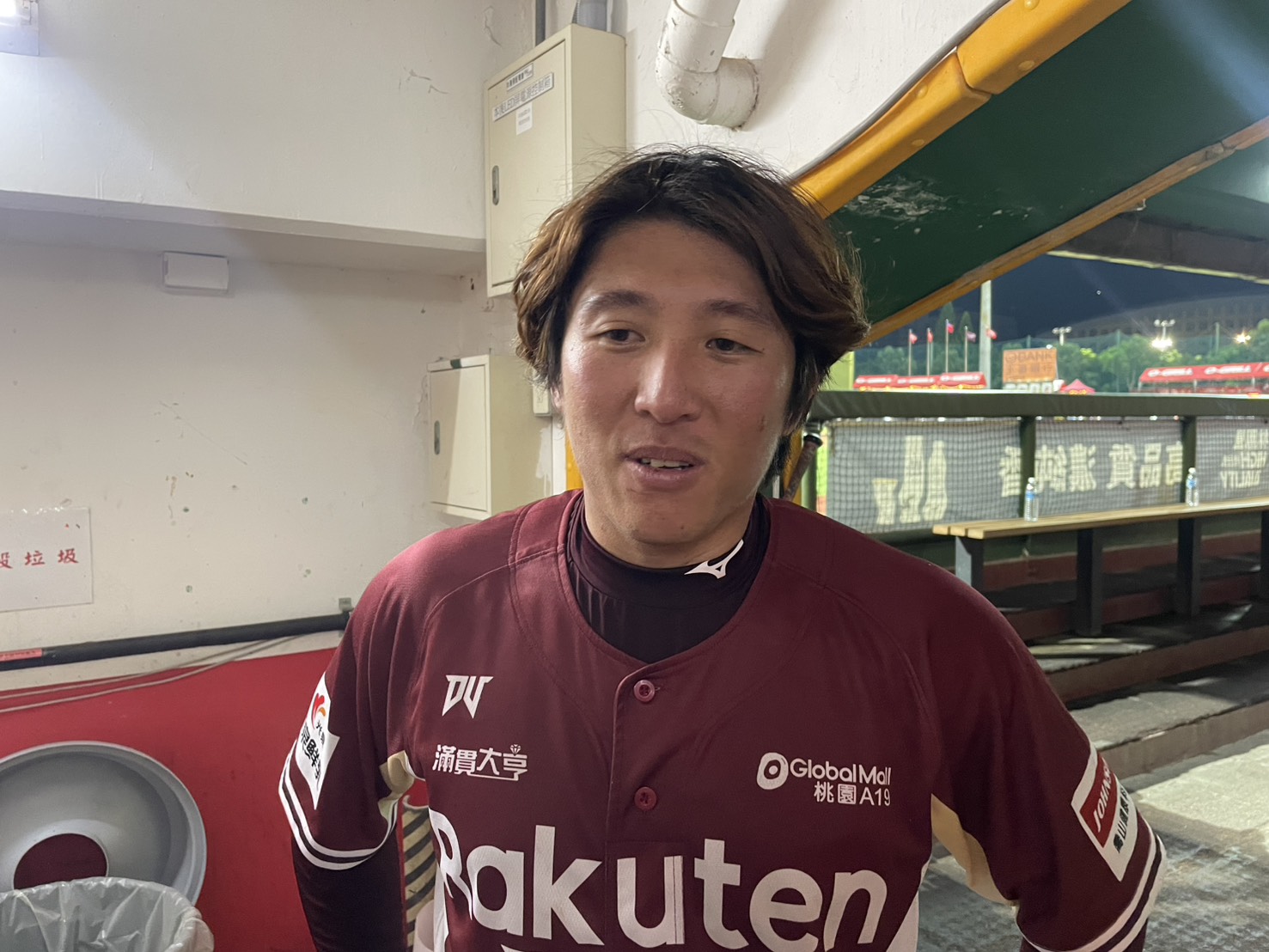 樂天桃猿》成晉真的是暖男！ 奪MVP卻關心林靖凱受傷狀況 - TSNA體育新聞團隊