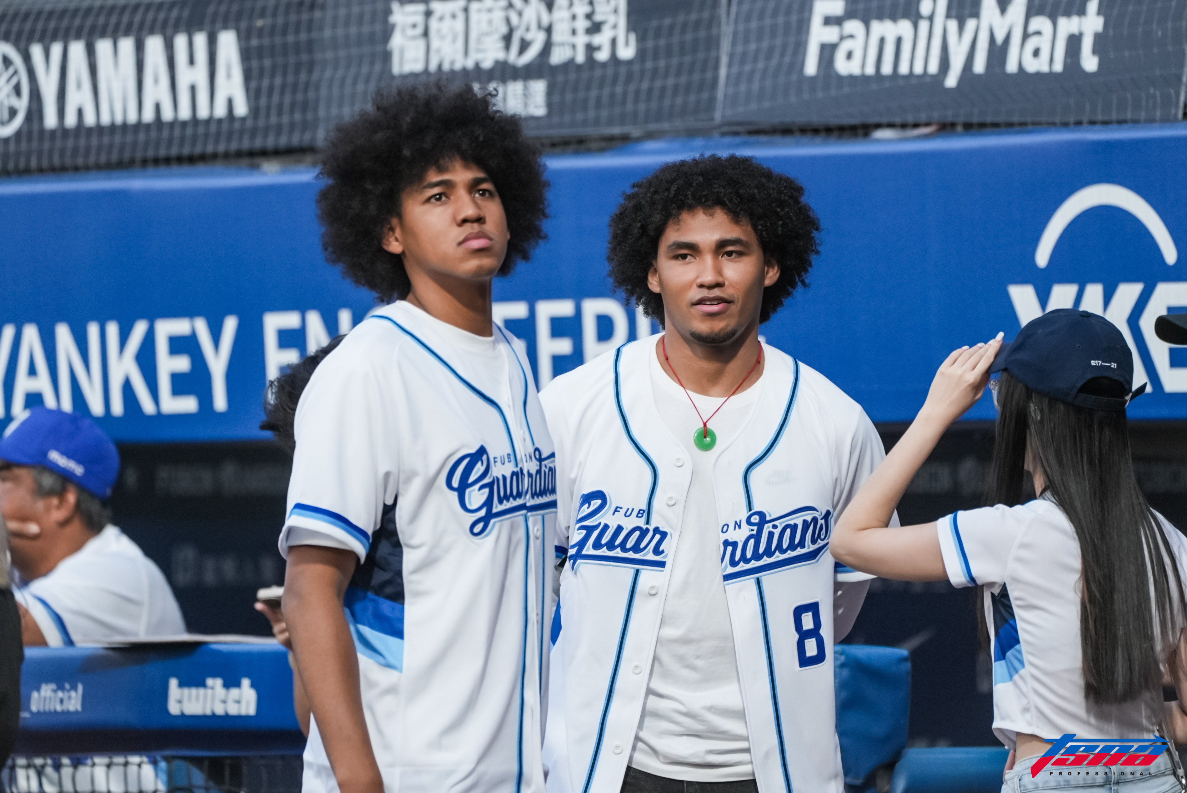 瓊斯盃》中華藍三分球狂飆17顆！ 賀家兄弟相挺大勝巴林43分 - TSNA體育新聞團隊