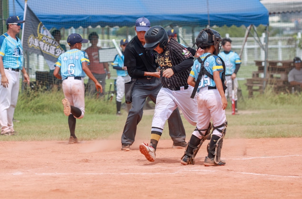 全國社區棒球賽》小隼鷹對上影武者4比4握手言和 小隼鷹教練：球員表現超出他的預期 - TSNA體育新聞團隊