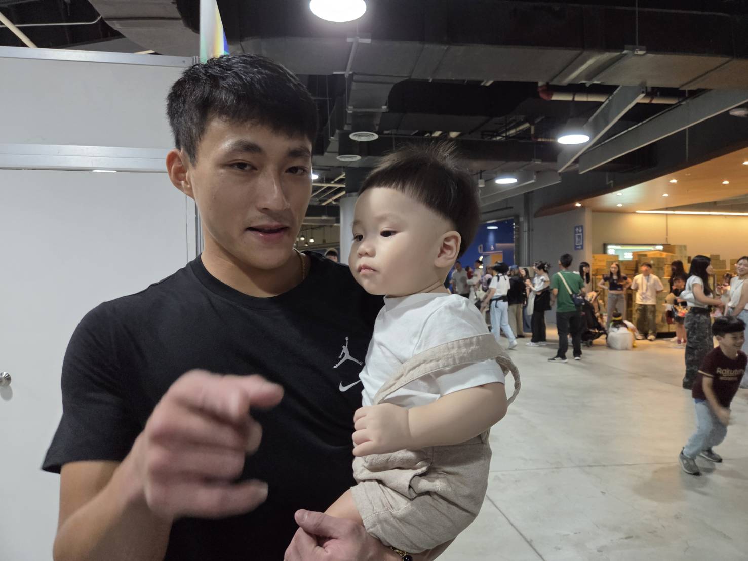 中職明星賽》郭天信賽車競賽贏得任天堂遊戲機 明星賽卻慘吞7連敗 - TSNA體育新聞團隊