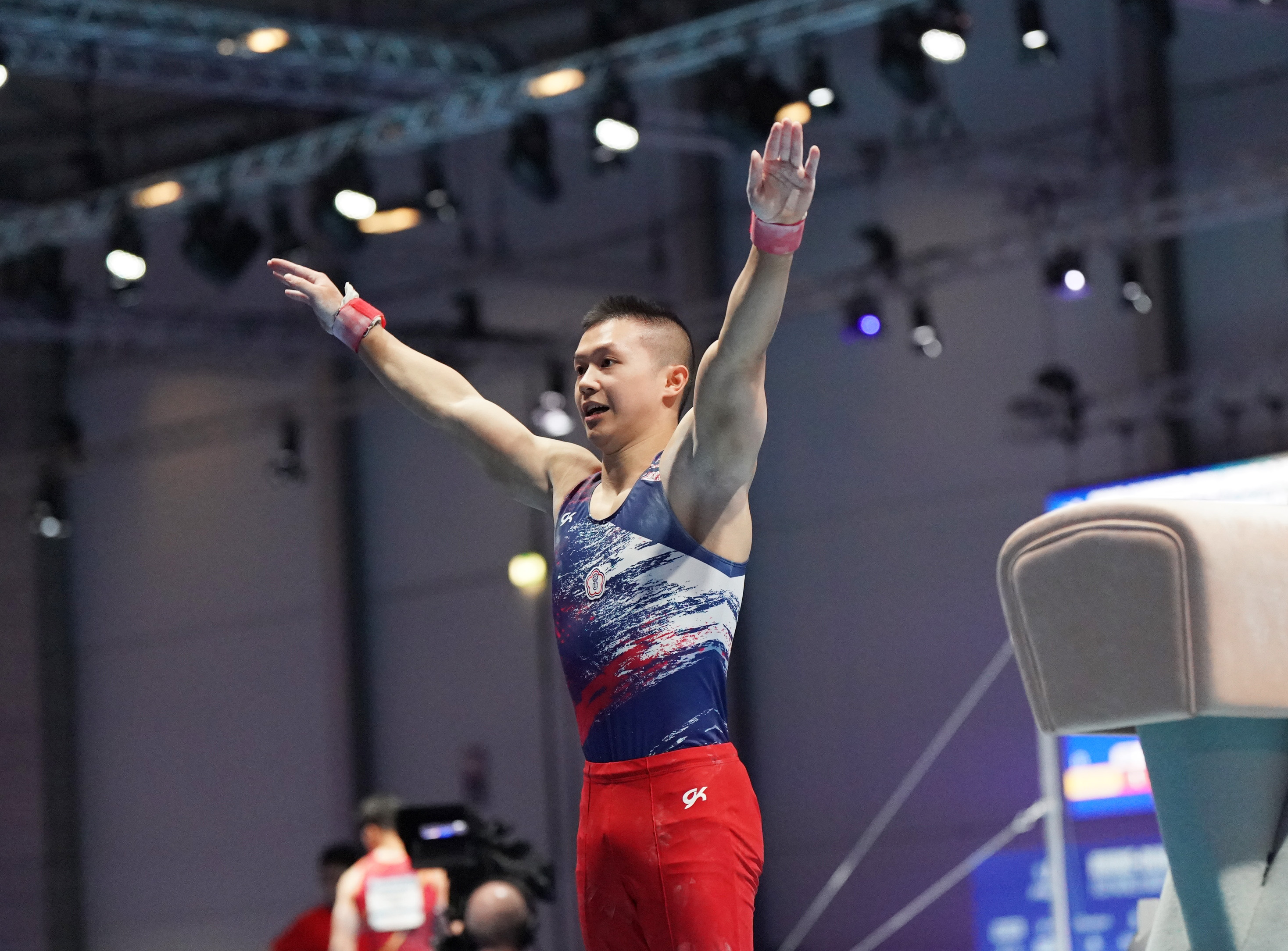 萊茵魯爾世大運》體操男團第10展現成果 林冠儀拚吊環奪牌 - TSNA體育新聞團隊