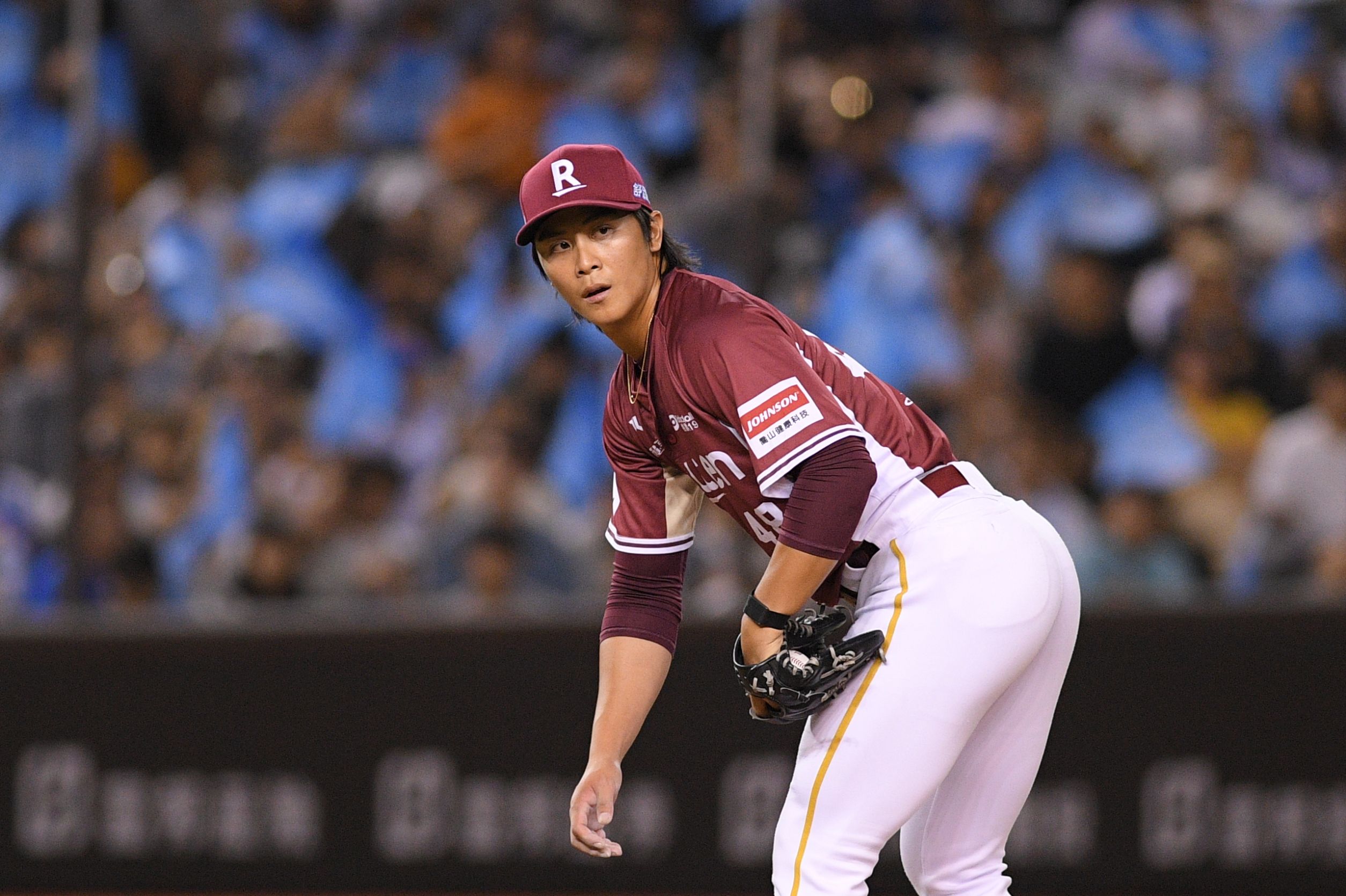 樂天桃猿》9下2出局直球被張育成敲再見轟 阿公談呂詠臻跟配球 - TSNA體育新聞團隊