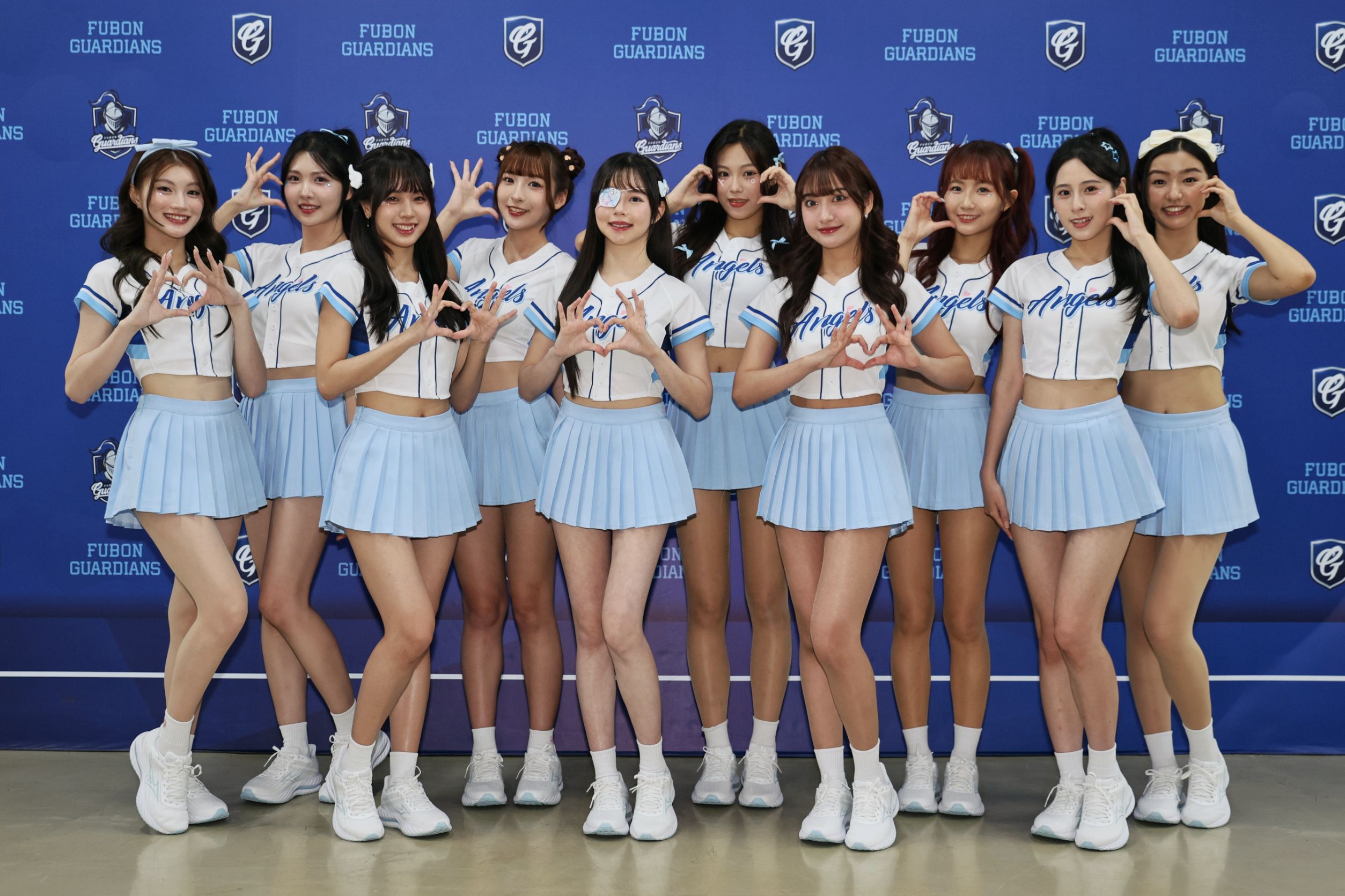 富邦悍將》Fubon Angels mini右外野應援初登板！ 許芸是罕見台大「學霸」女孩 - TSNA體育新聞團隊