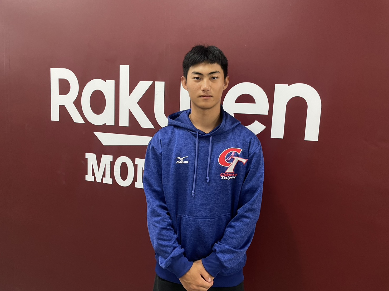 樂天桃猿》「綠島潛水艇」簽了！ 陳世展：想跟子鵬學長學新球種 - TSNA體育新聞團隊