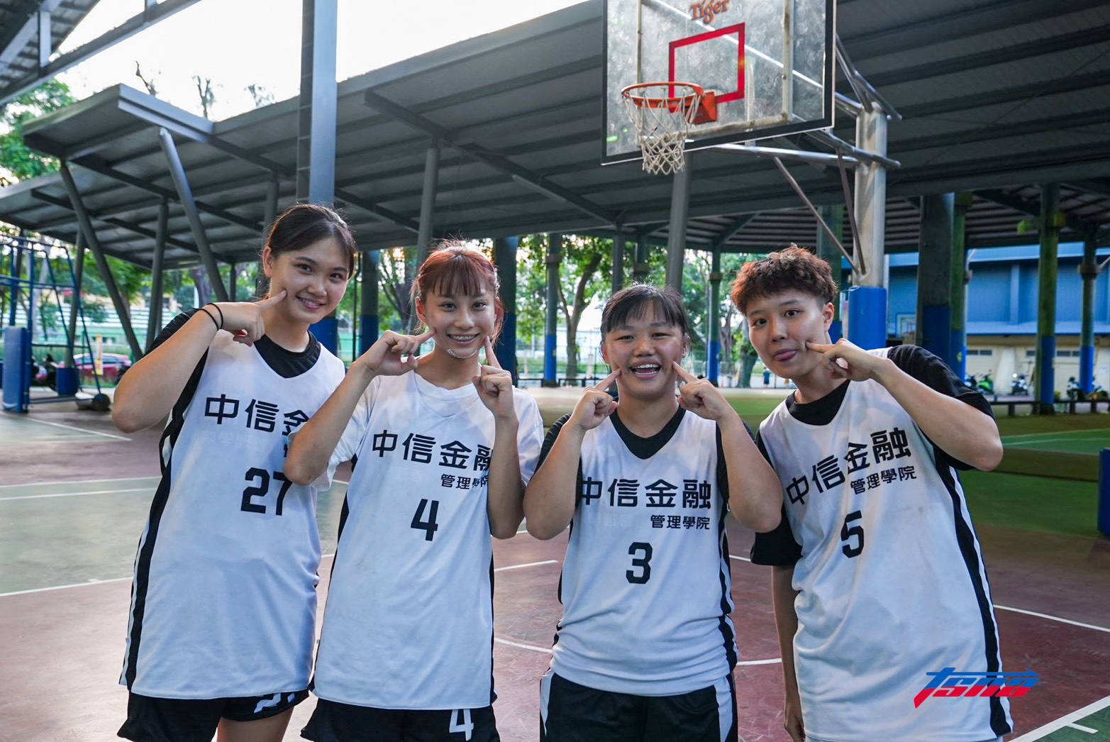 總統盃3x3》「中信第一隊」驚險摘公開女組后冠 陳妤薰致勝罰球是「靠感覺」 - TSNA體育新聞團隊