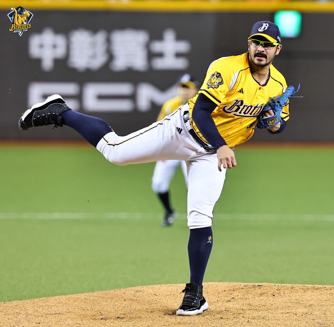 中信兄弟》獲得全場象迷高喊與掌聲！ 羅戈：這是我一生的回憶 - TSNA體育新聞團隊