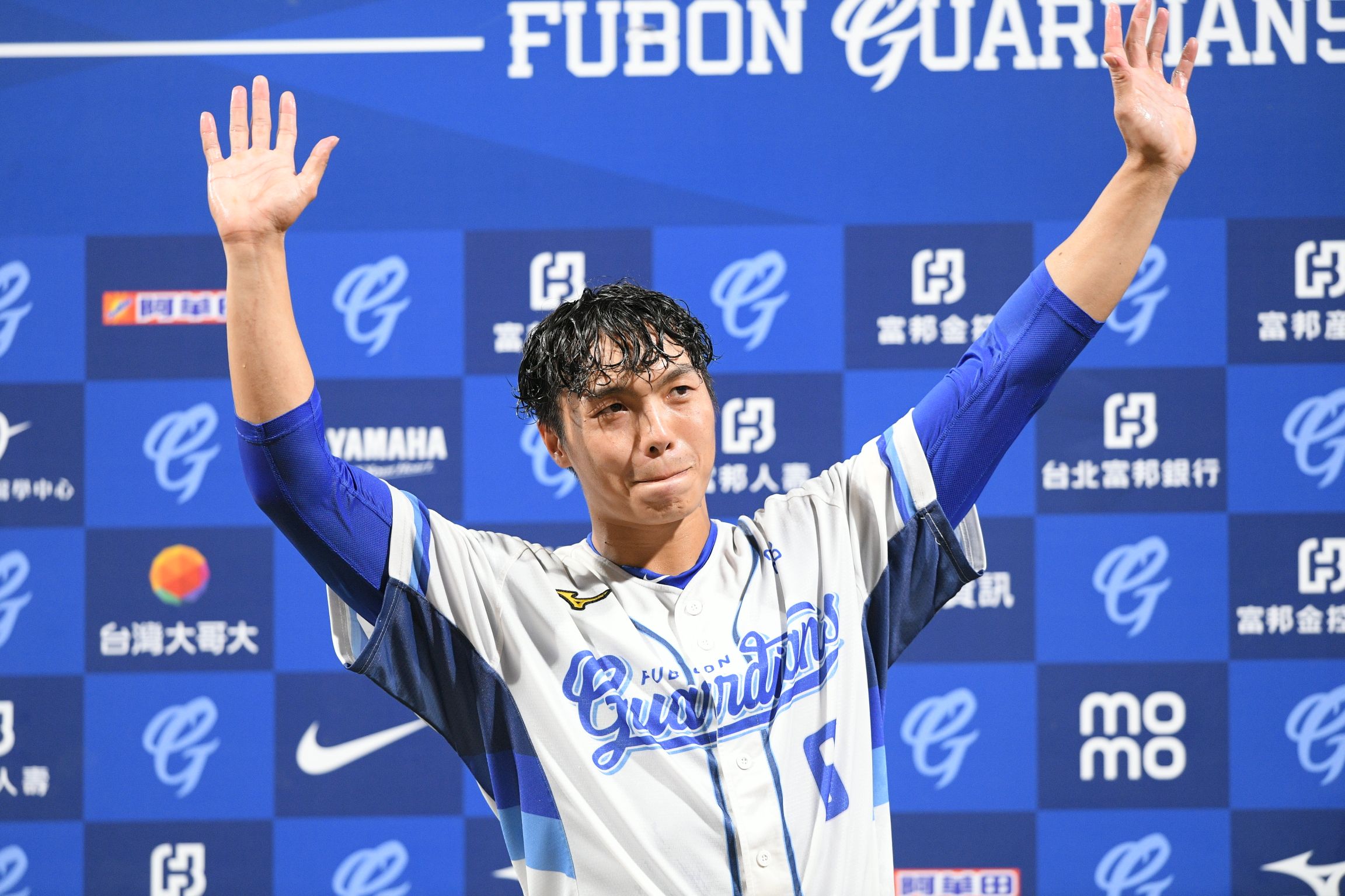 富邦悍將》睽違4年5個月拿單埸MVP 葉子霆又唱又跳感嘆：對不起球隊 - TSNA體育新聞團隊