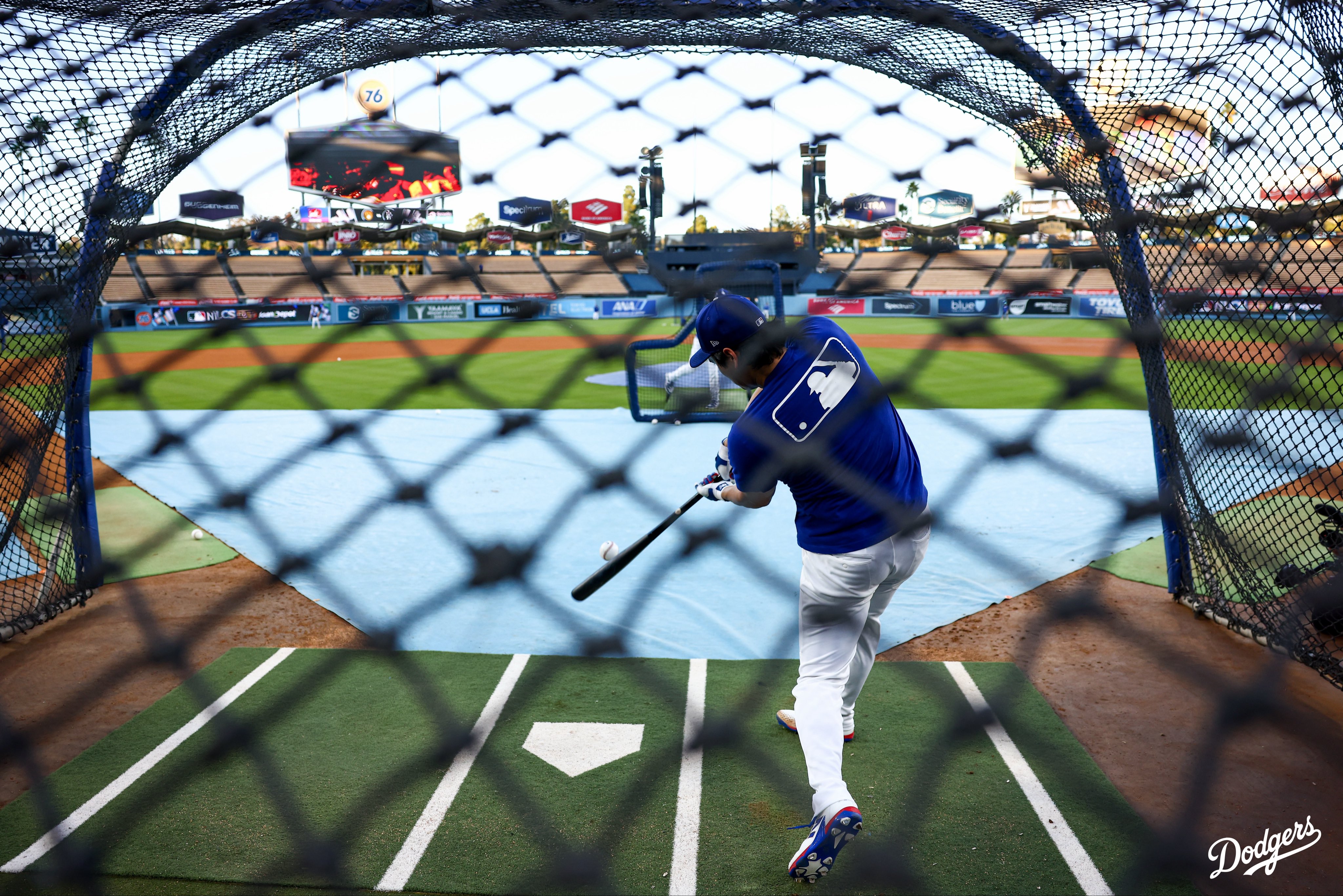 MLB》影／大谷翔平罕見戶外打擊練習！球場響起出場曲狂打14轟 展現突破低潮決心 - TSNA體育新聞團隊